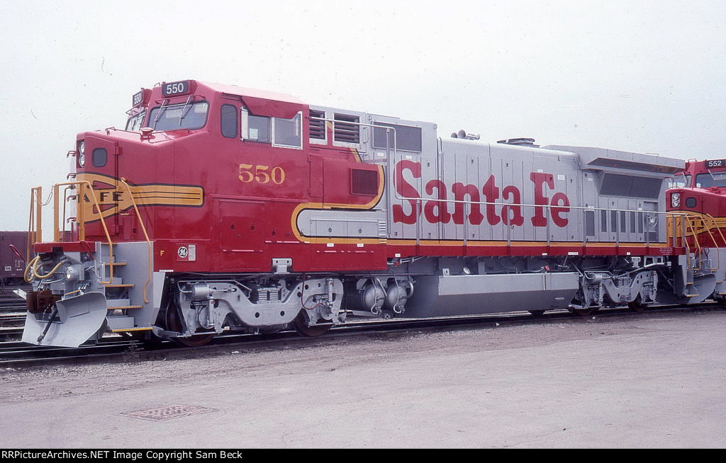ATSF 550--New B40-8W
